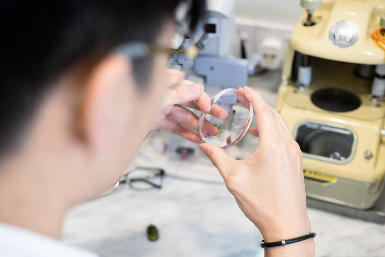 Contact Us - Des Optics Group