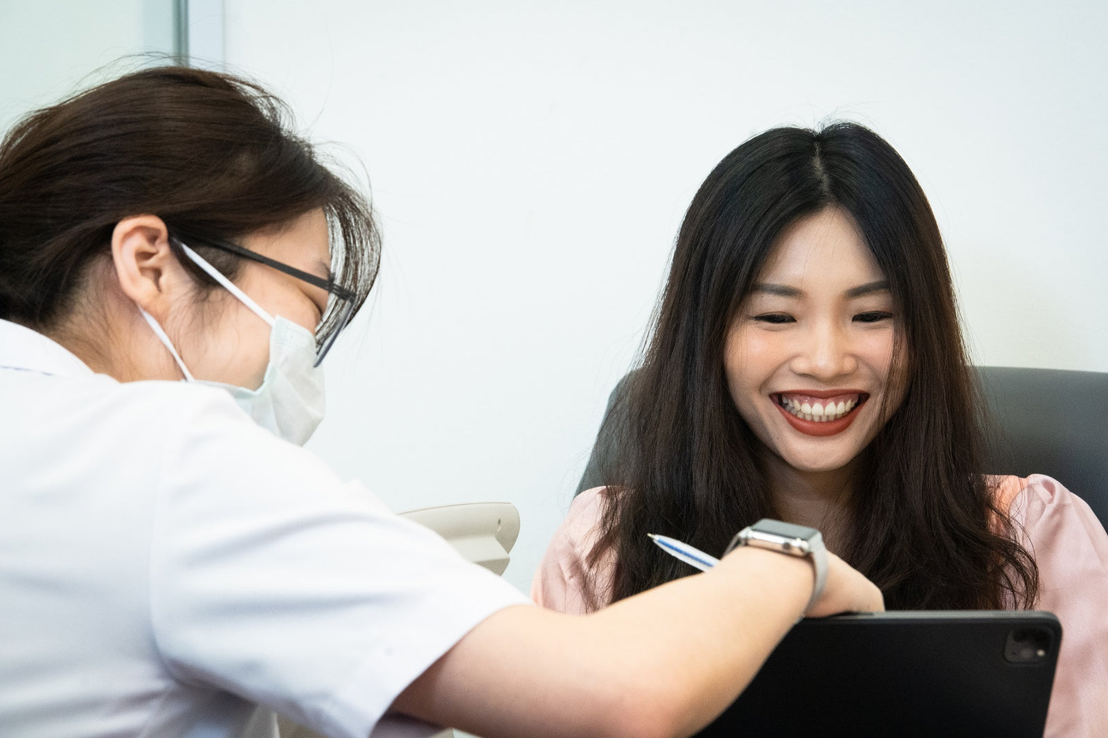 Contact Us - Des Optics Group